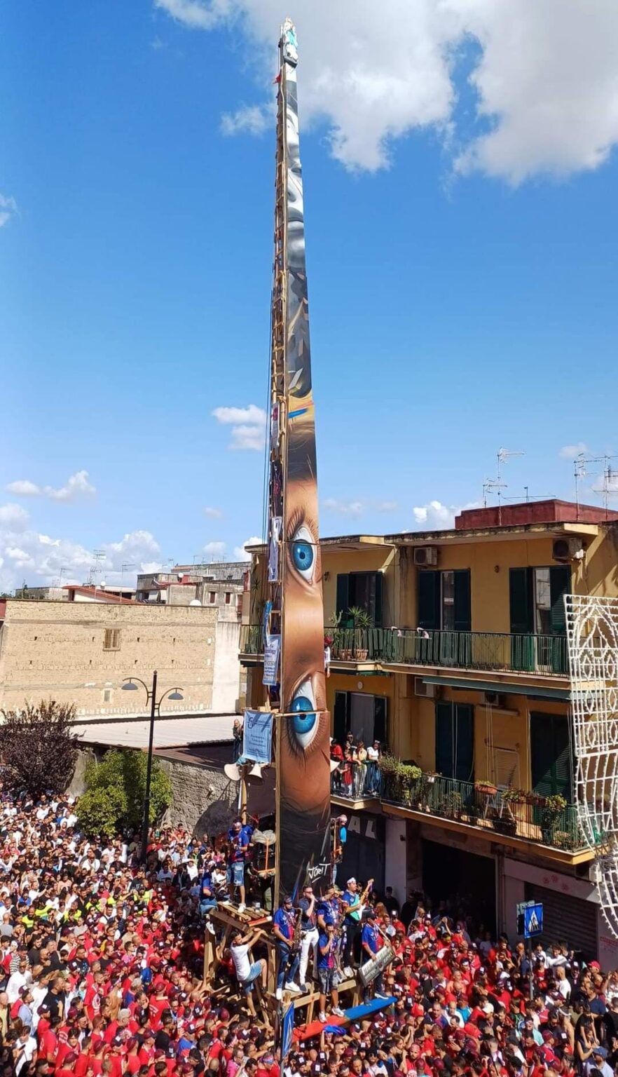 Il giglio di Jorit per l'insuperabile alla festa dei gigli 2023